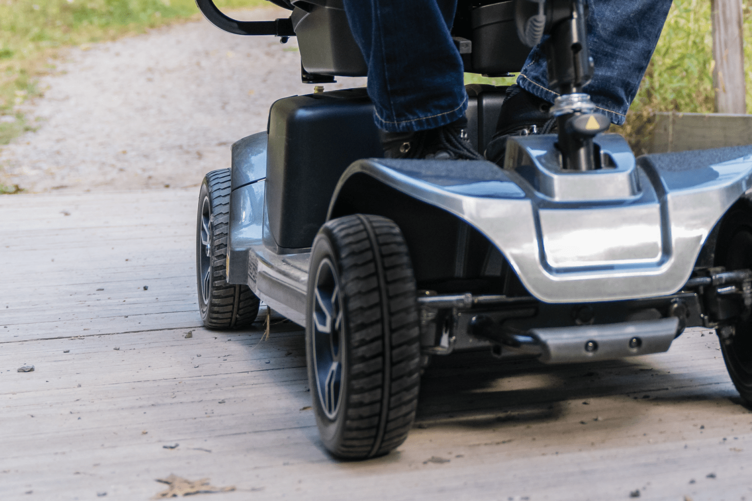 What are Flat-Free Tires? - Pride Mobility Products Europe